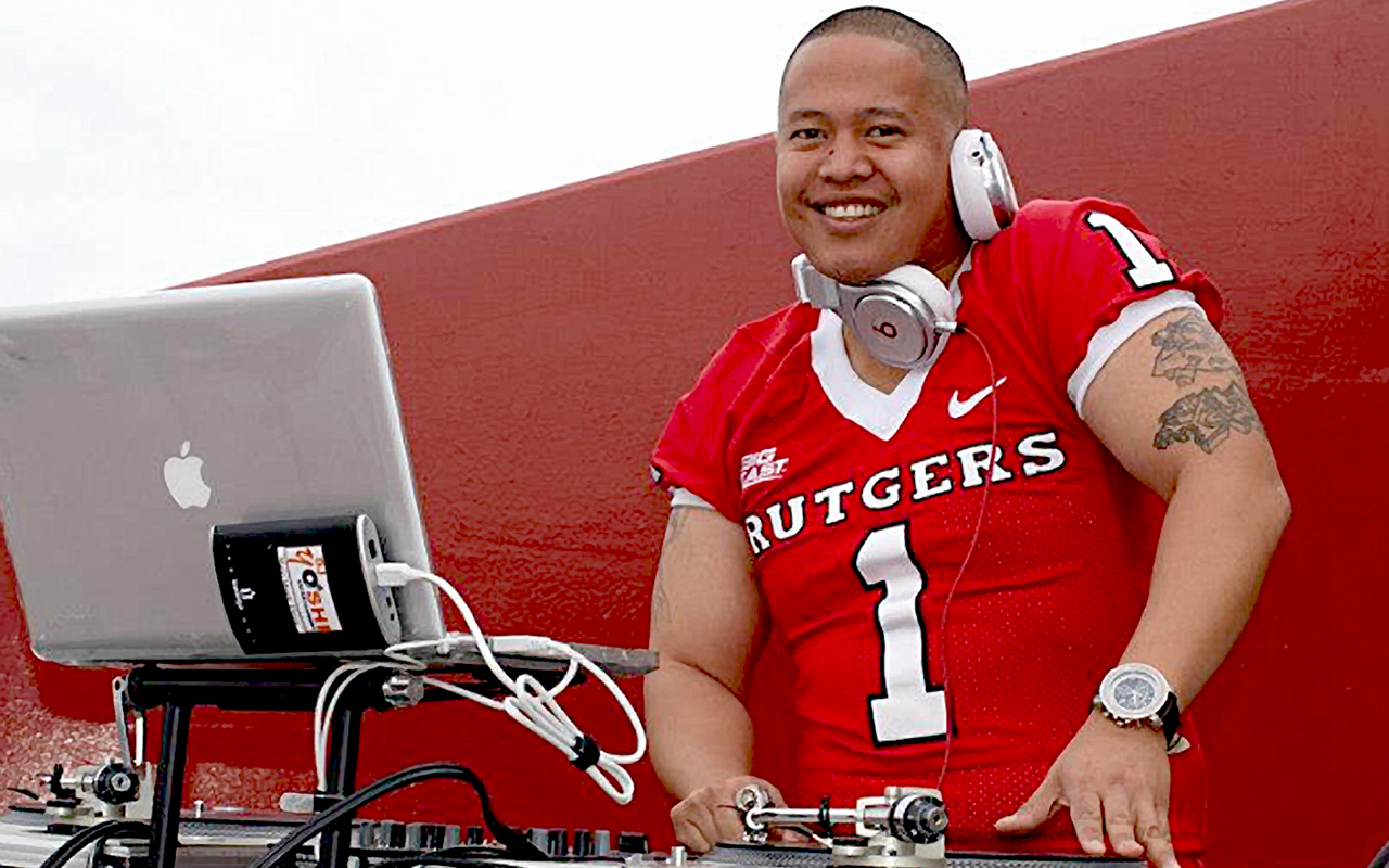 DJ Yoshi - WHO?MAG